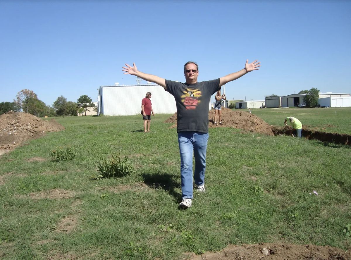 Así es la casa de ensueño que este hombre construyó con 2 aviones de ...