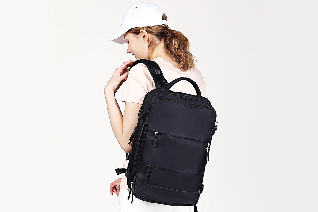 Así es la mochila viral de TikTok para viajar en Ryanair