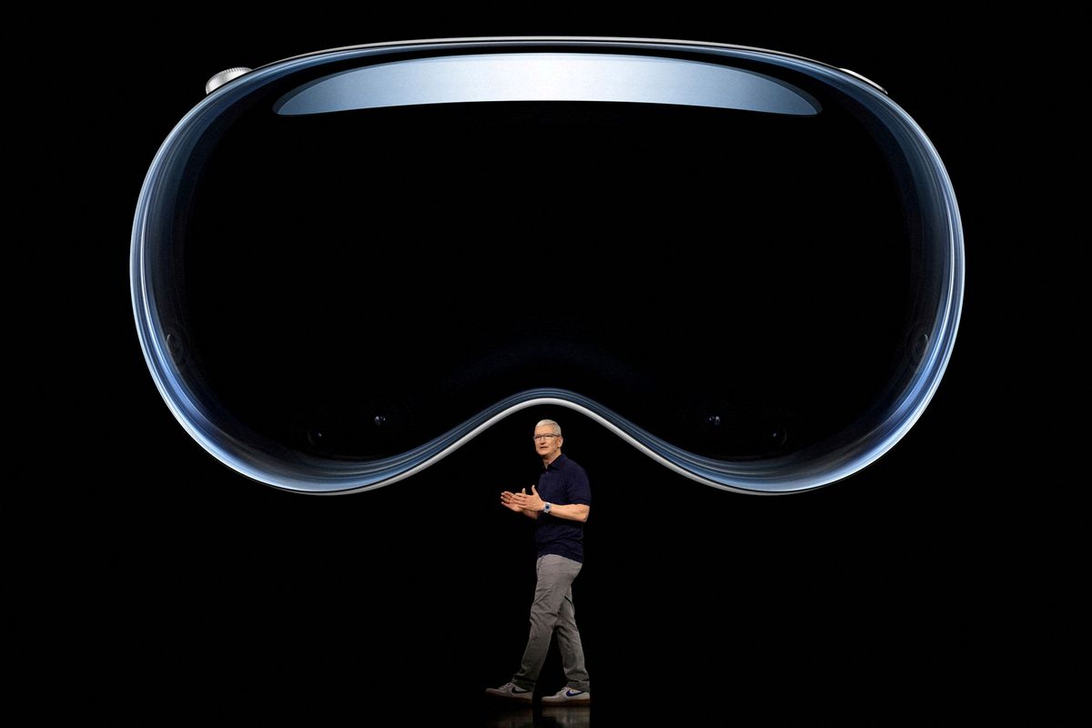 Tim Cook asegura que usa diariamente las Vision Pro, pero sigue sin ...