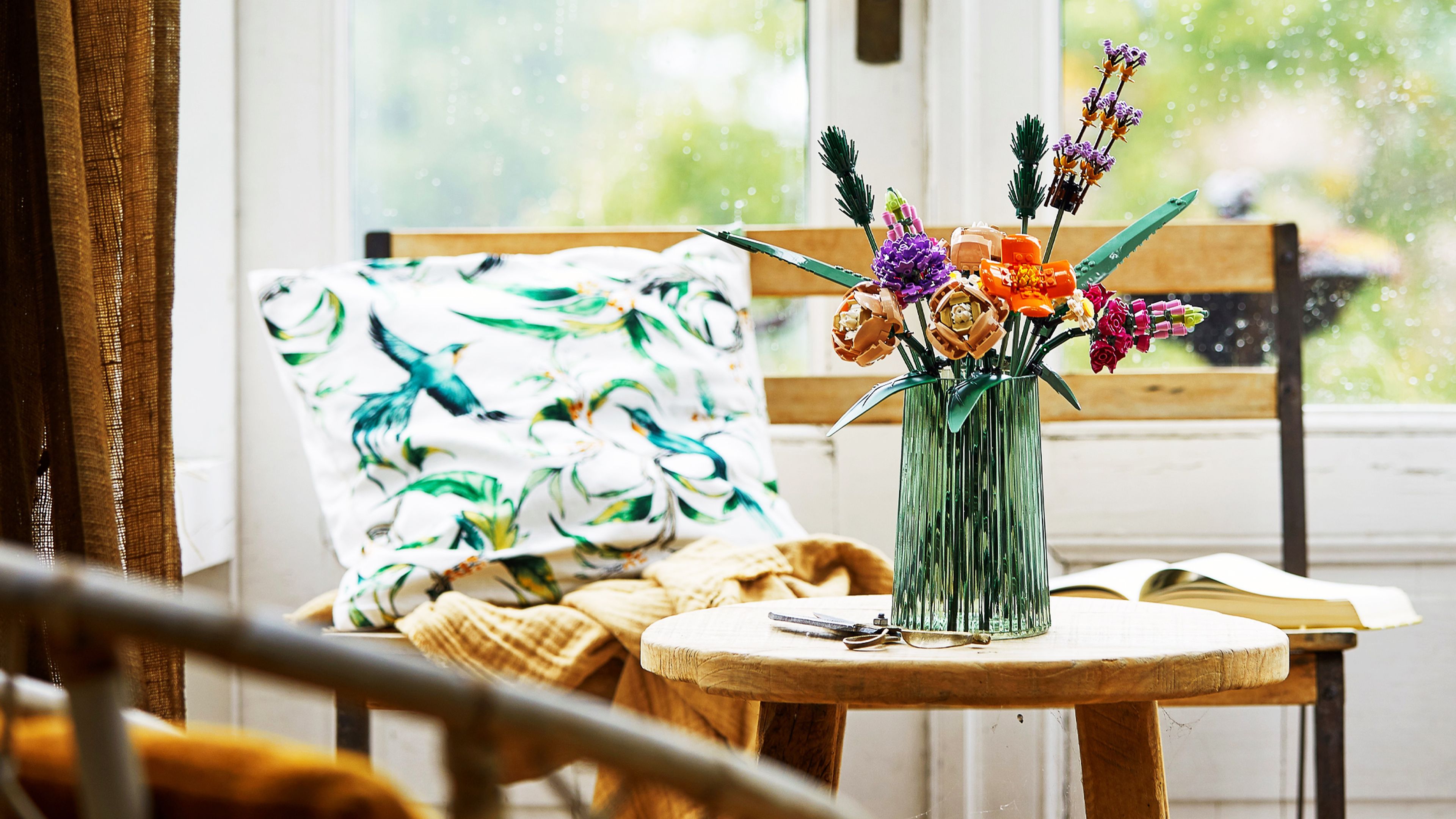 Tres ramos de flores LEGO rebajados que en San Valentín pueden ser un ...