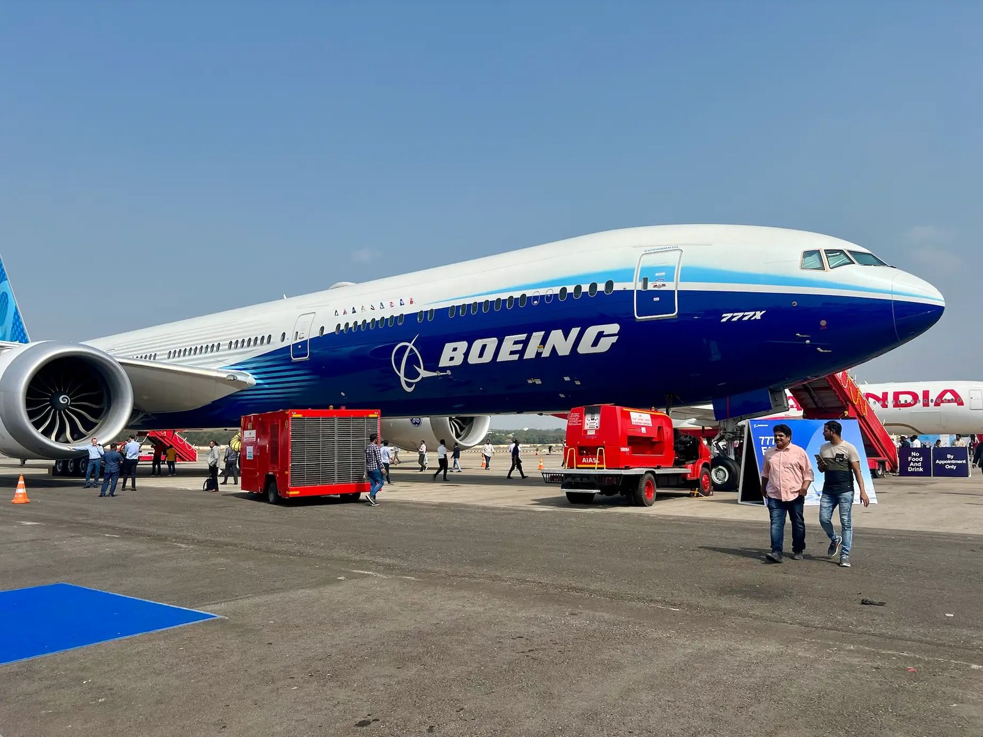 He ido a ver cómo es por dentro el Boeing 777X, el avión que promete revolucionar toda la ...