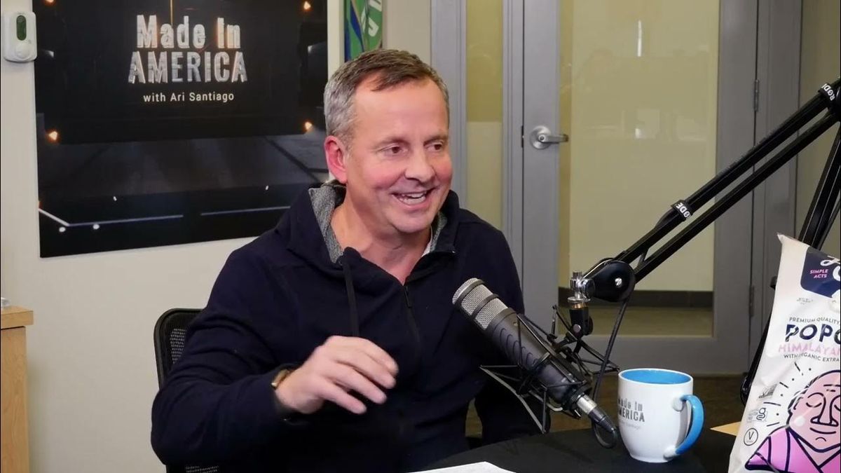 Compra una empresa en quiebra después de renunciar a su trabajo con 52 ...